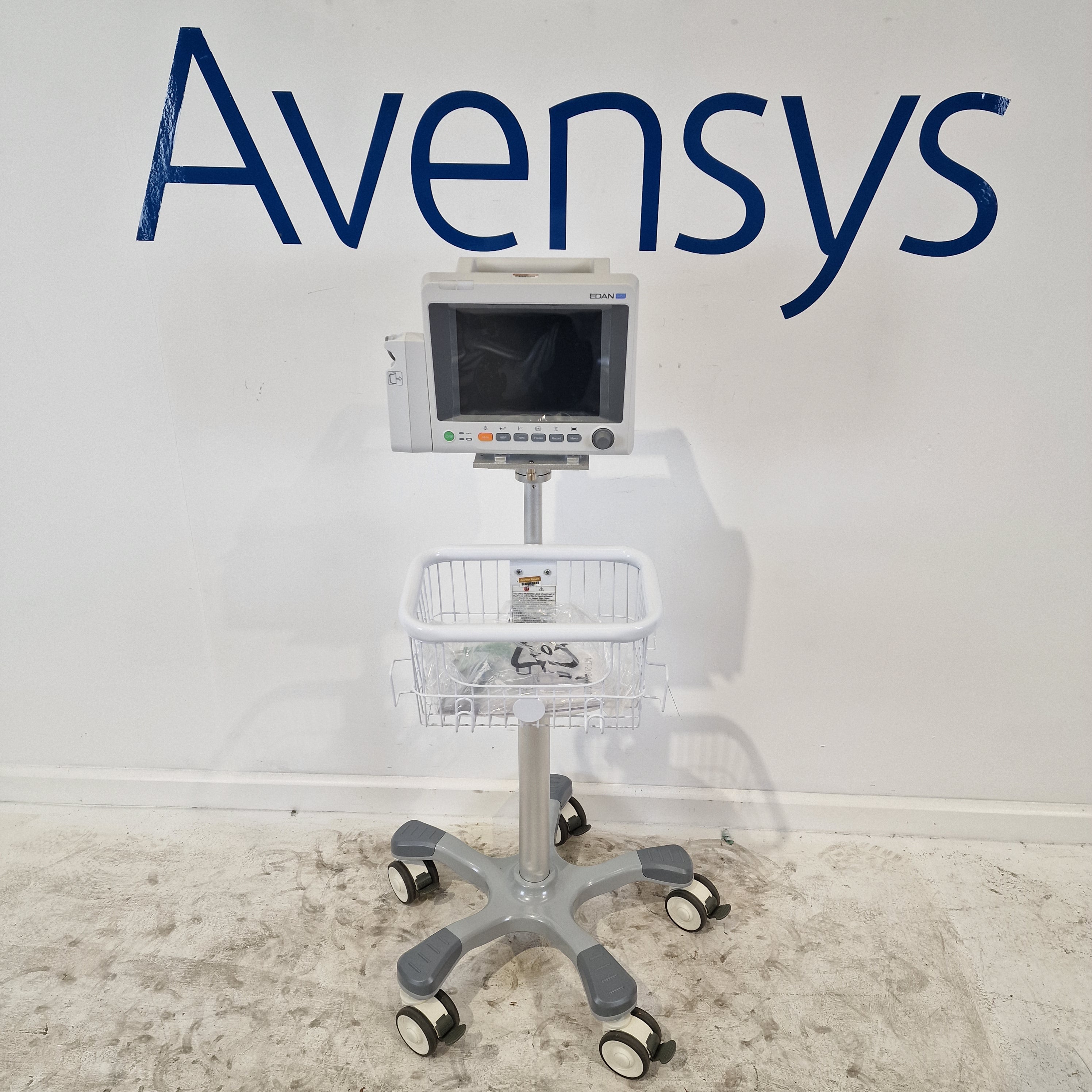 Edan iM50 Vital Signs Monitors with MT-206 wheeled roll stands ...