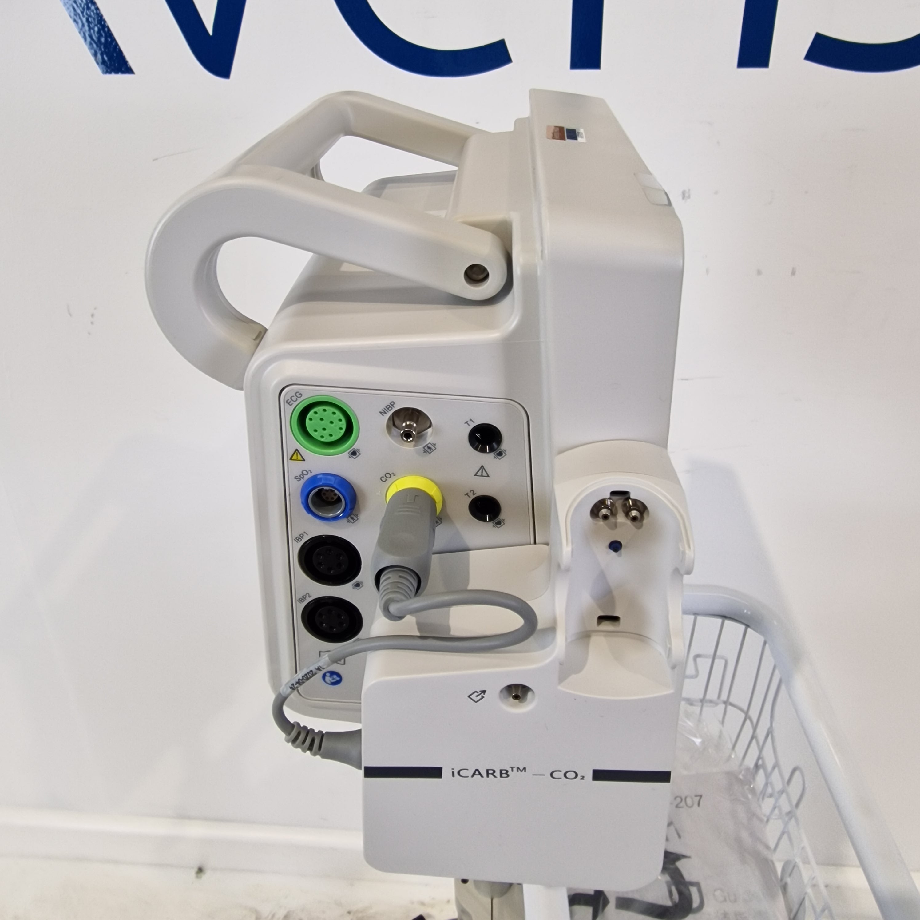 Edan iM50 Vital Signs Monitors with MT-206 wheeled roll stands ...